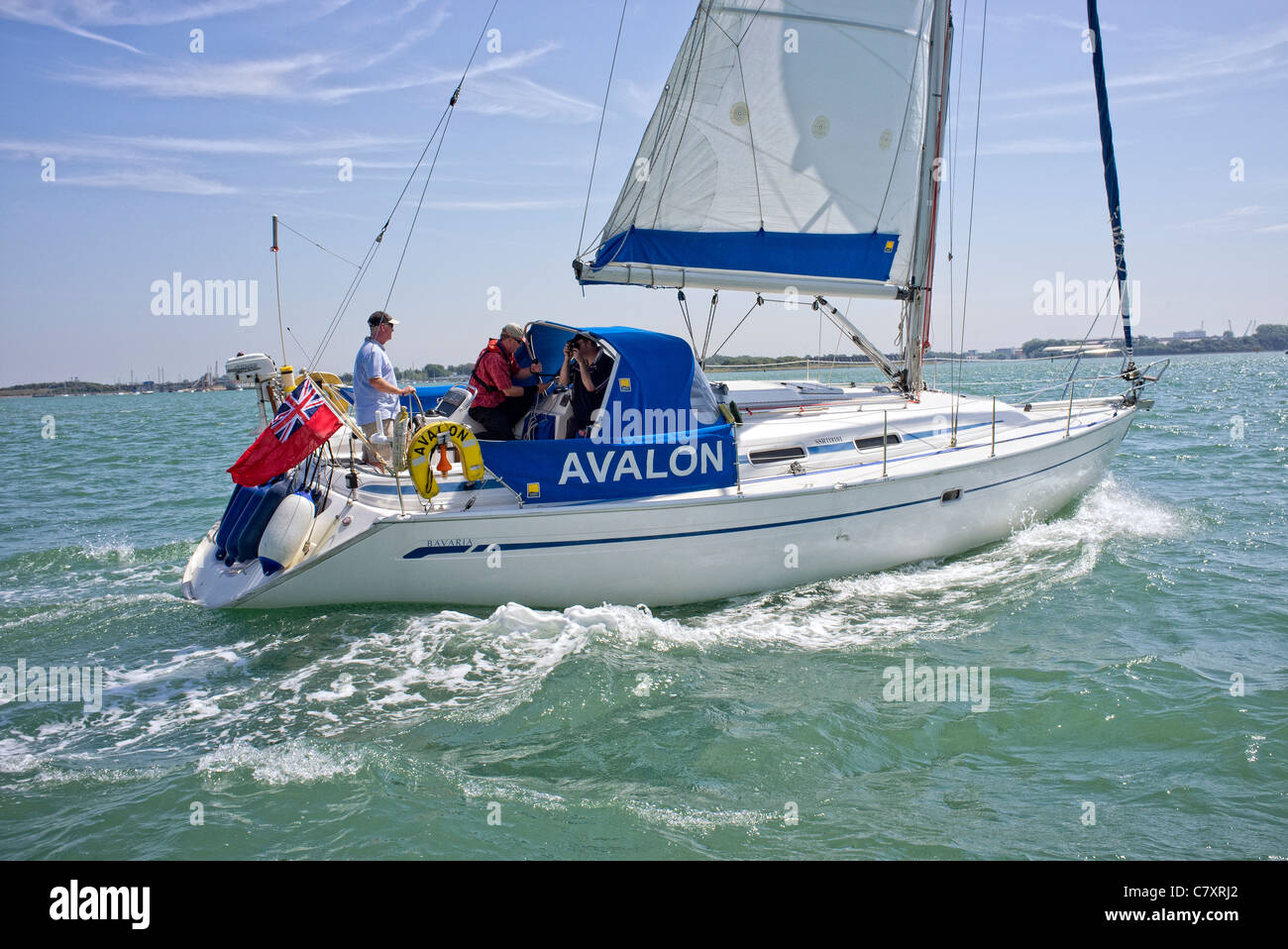 Yacht crew -Fotos und -Bildmaterial in hoher Auflösung – Alamy