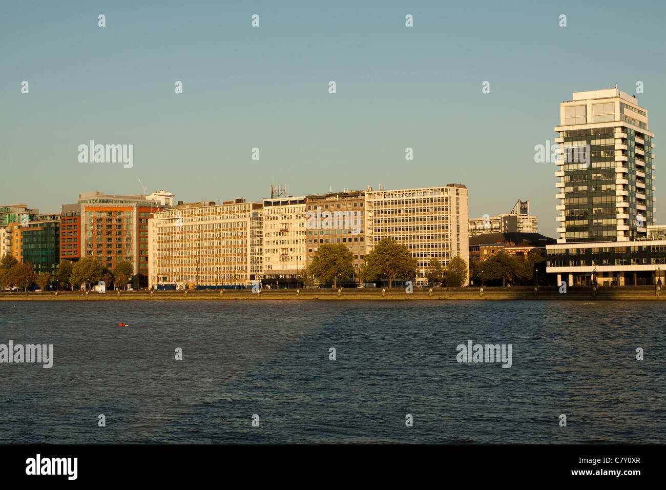 Albert embankment london -Fotos und -Bildmaterial in hoher Auflösung ...