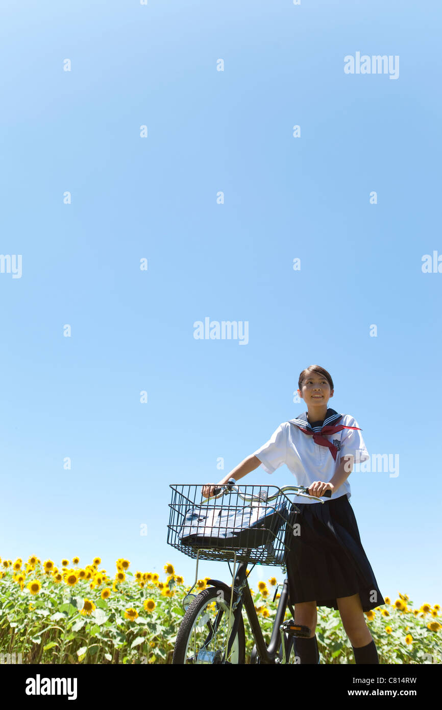 Japanische schulmädchen im rock -Fotos und -Bildmaterial in hoher Auflösung – Alamy