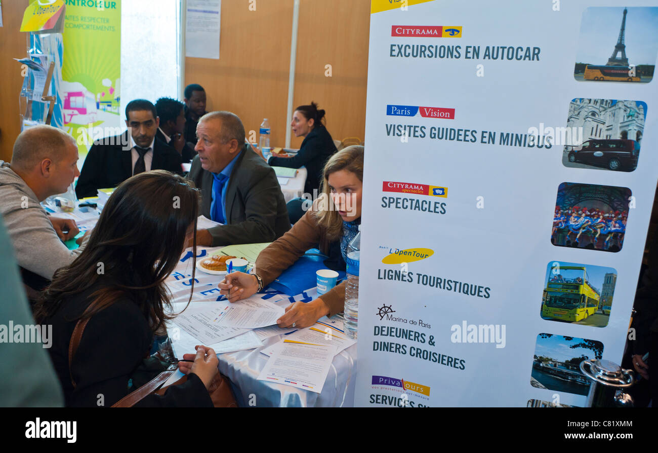 Paris, Frankreich, Medium Crowd People besucht Paris Jobs Fair ...