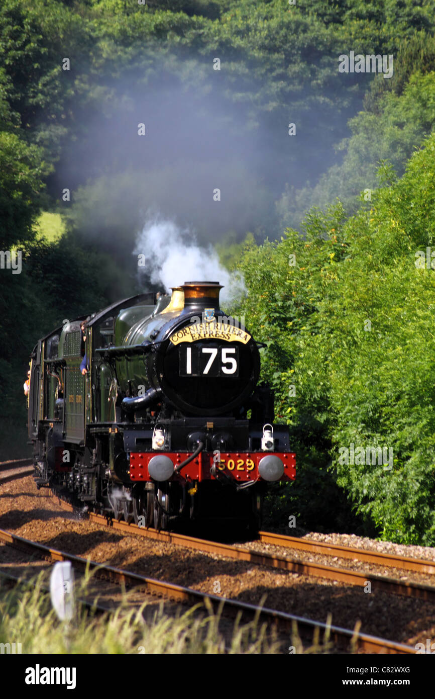 Nunney castle -Fotos und -Bildmaterial in hoher Auflösung – Alamy