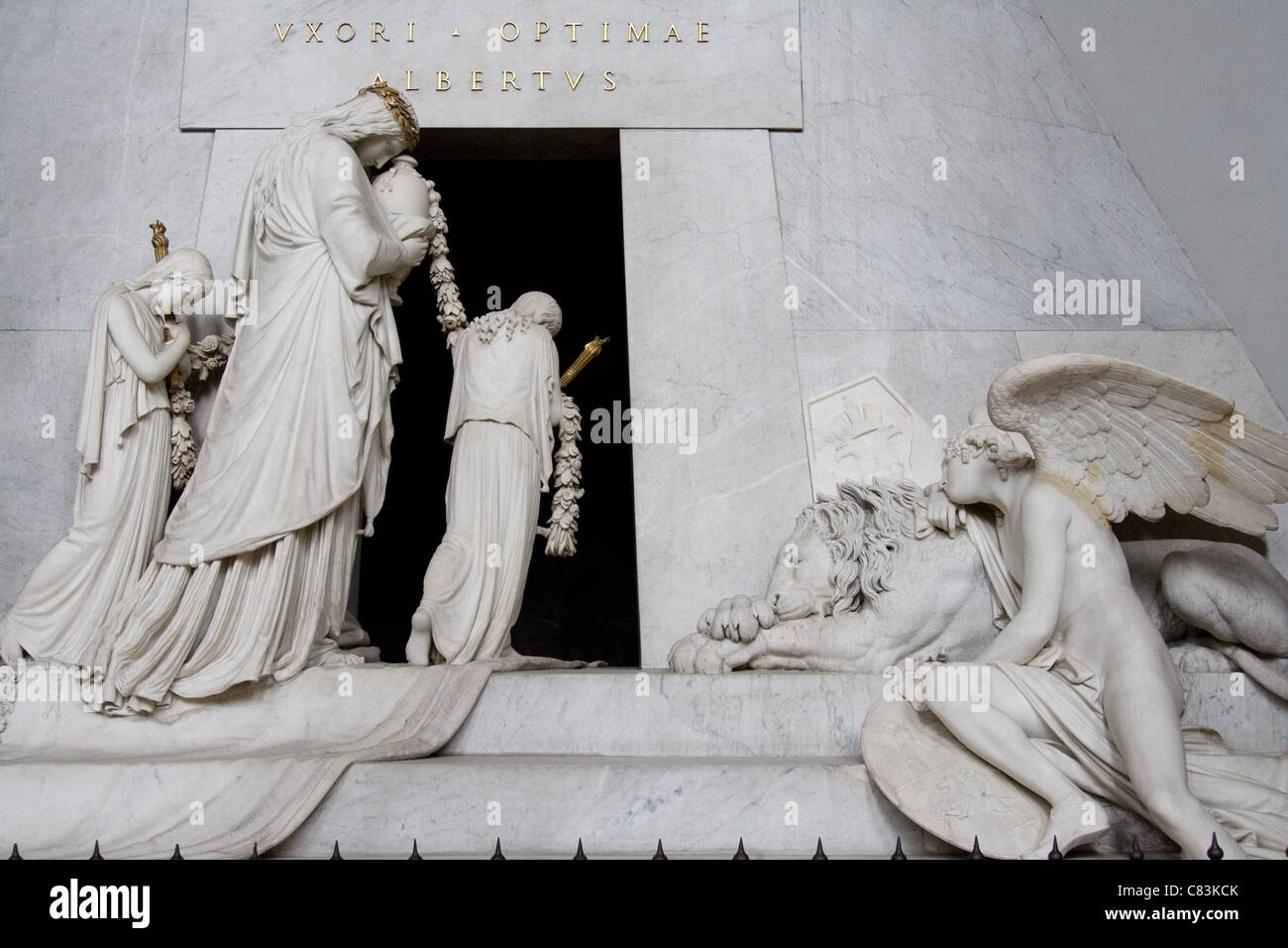 Tomba di antonio canova Stockfotos und -bilder Kaufen - Alamy