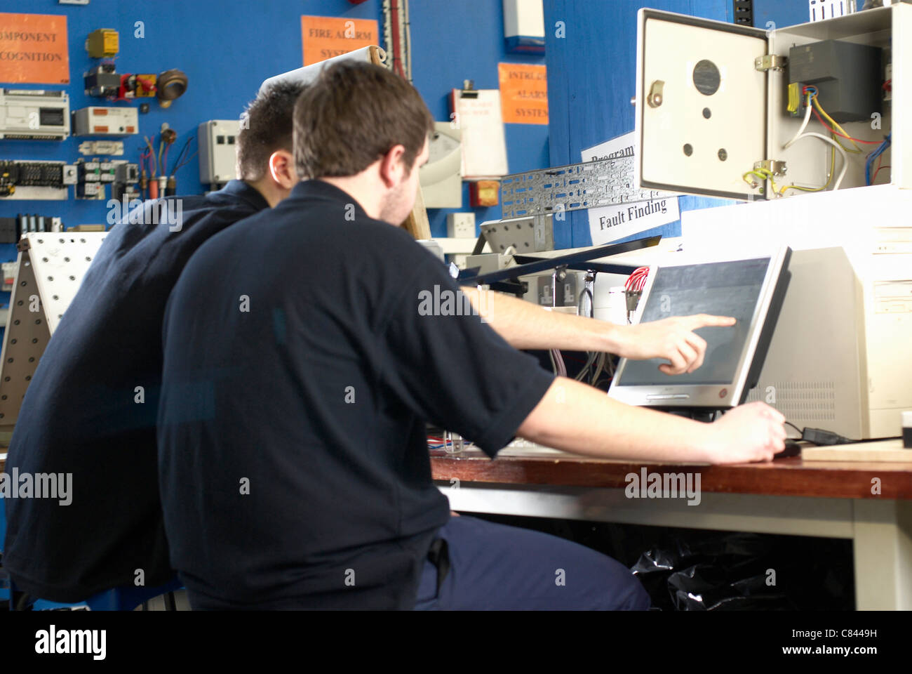 Elektrische ausbildung -Fotos und -Bildmaterial in hoher Auflösung – Alamy