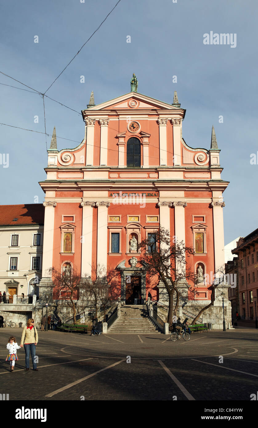 Franziskanerkirche ljubljana -Fotos und -Bildmaterial in hoher Auflösung – Alamy