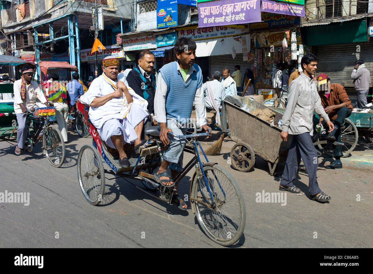 Indische rikschas -Fotos und -Bildmaterial in hoher Auflösung – Alamy