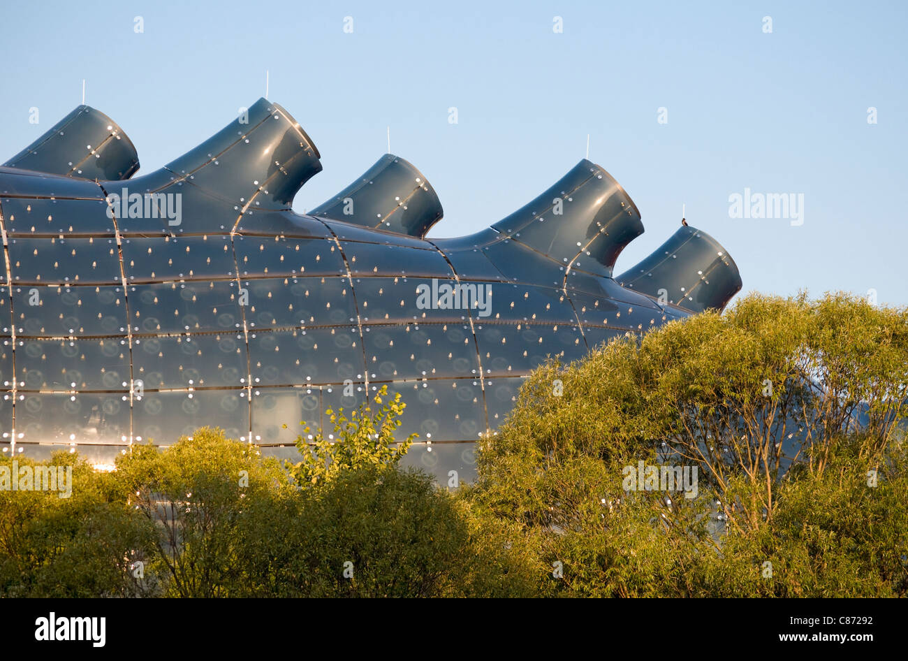 Detail der Außenhaut des modernen Grazer Kunsthaus (Kunstmuseum Graz ...