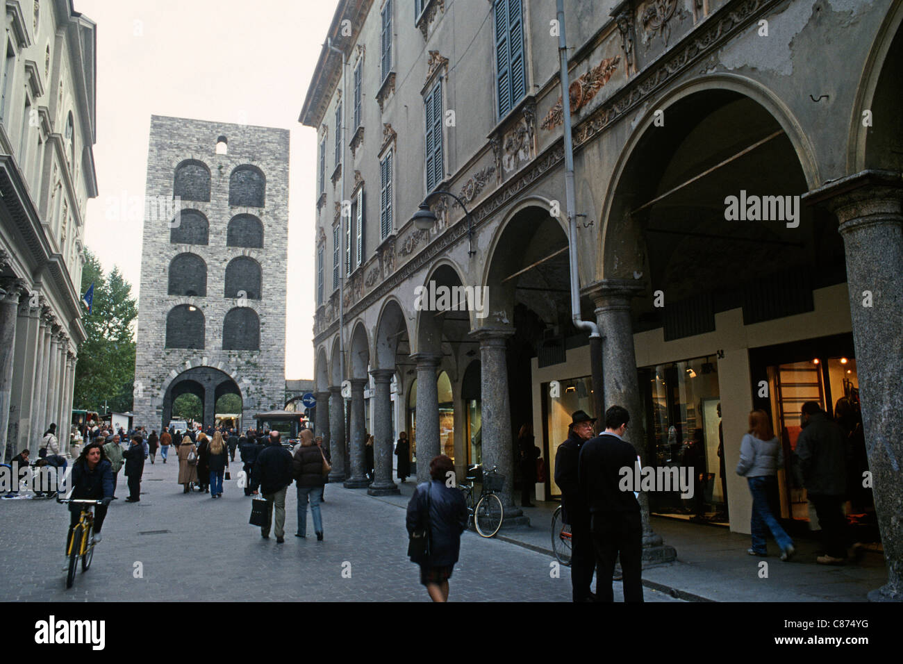 Porta torre tower como -Fotos und -Bildmaterial in hoher Auflösung – Alamy