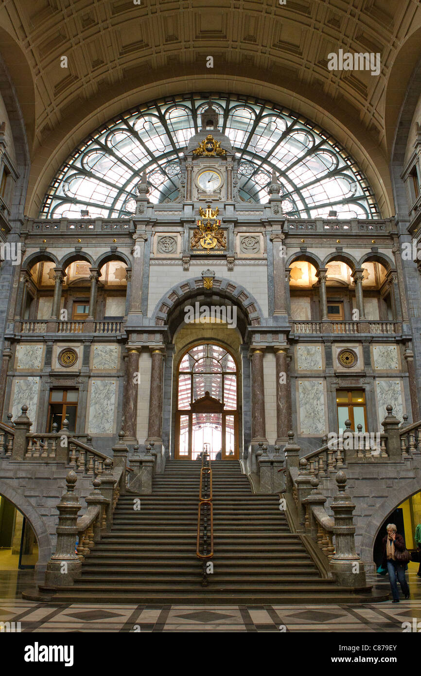 Antwerpen bahnhof -Fotos und -Bildmaterial in hoher Auflösung – Alamy
