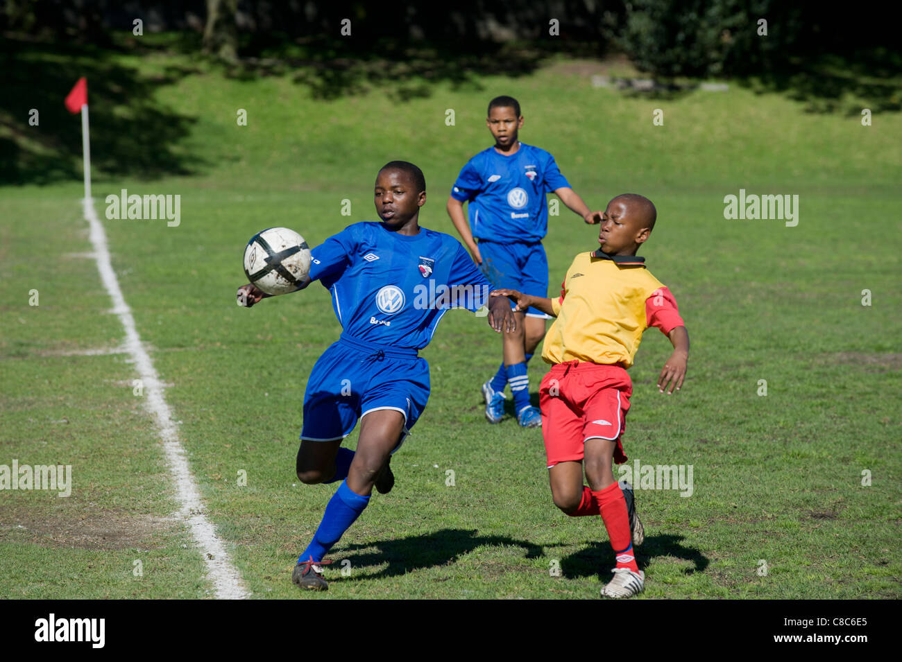 Fußballer des U11-Teams kämpfen um den Ball am Rygersdal Football Club ...