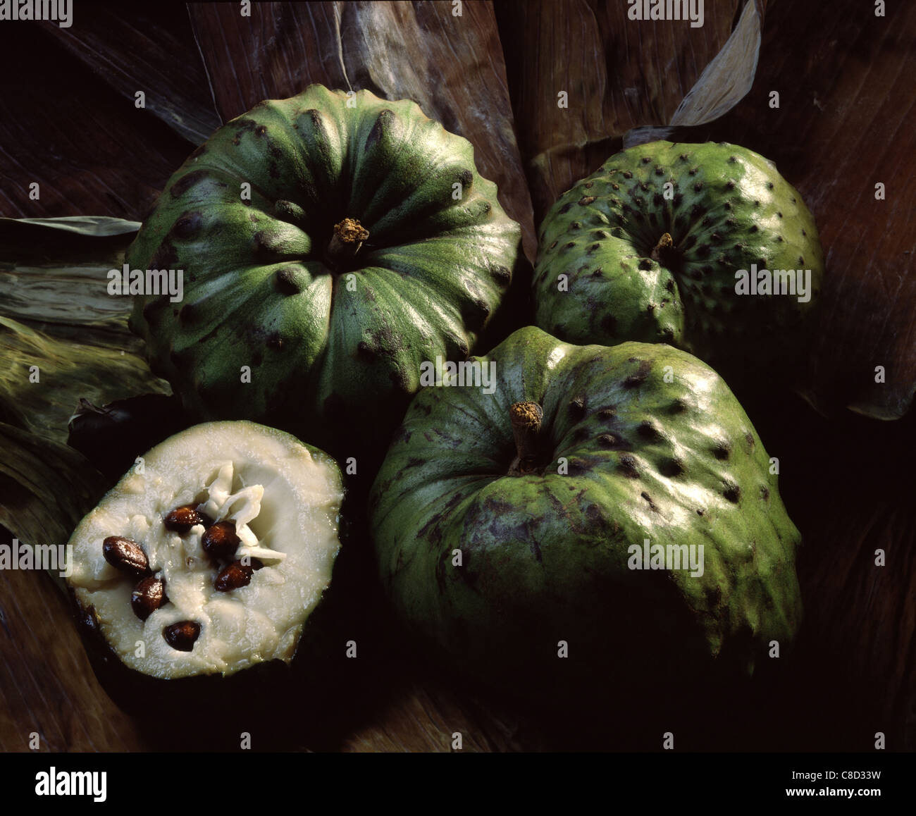 Anona fruit -Fotos und -Bildmaterial in hoher Auflösung – Alamy