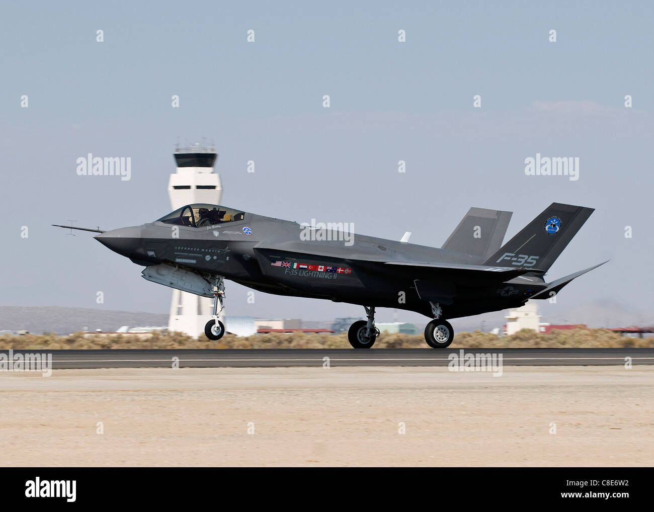 F35 fighter jet cockpit -Fotos und -Bildmaterial in hoher Auflösung – Alamy