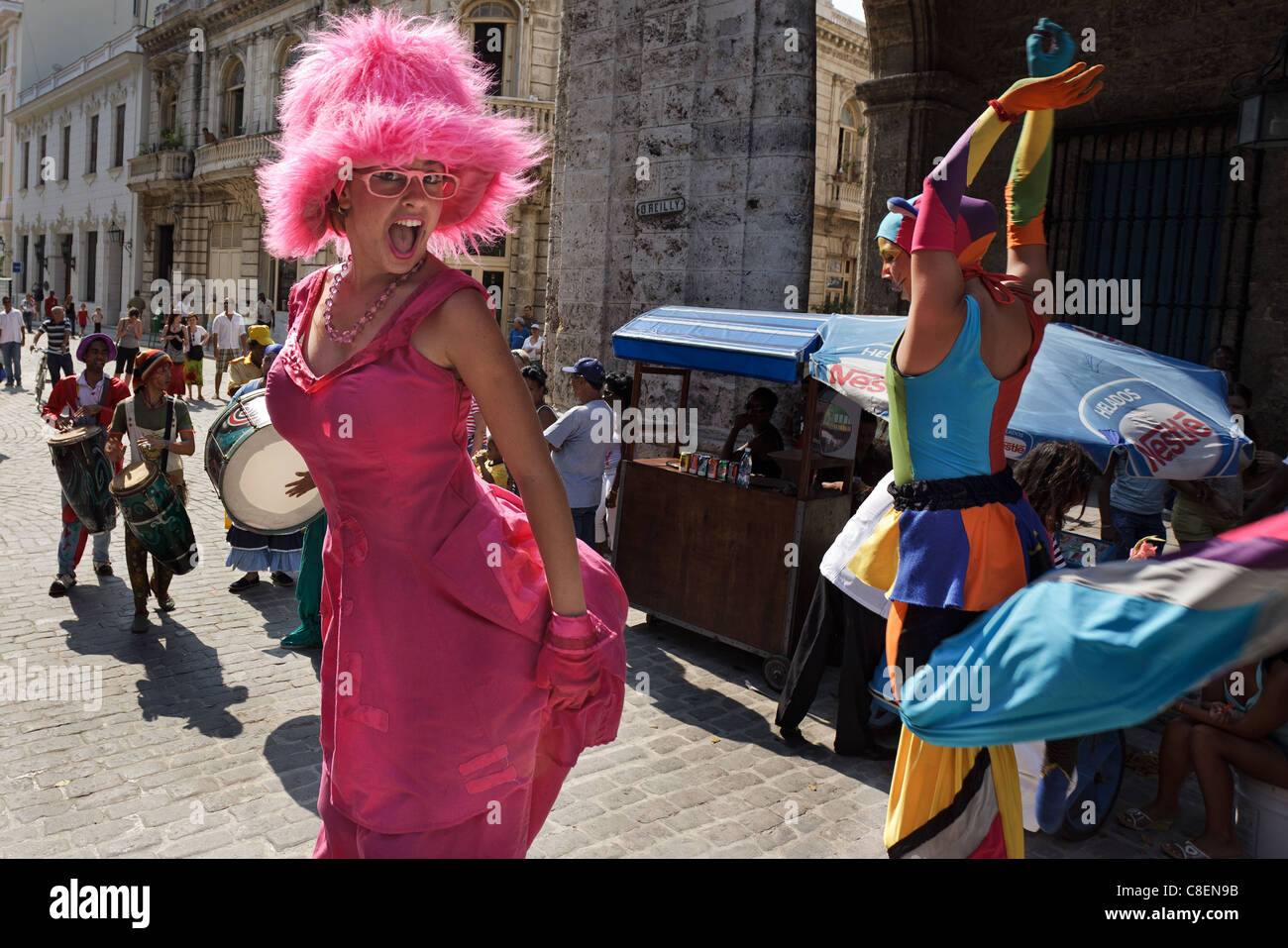 Dress havana cuba -Fotos und -Bildmaterial in hoher Auflösung – Alamy
