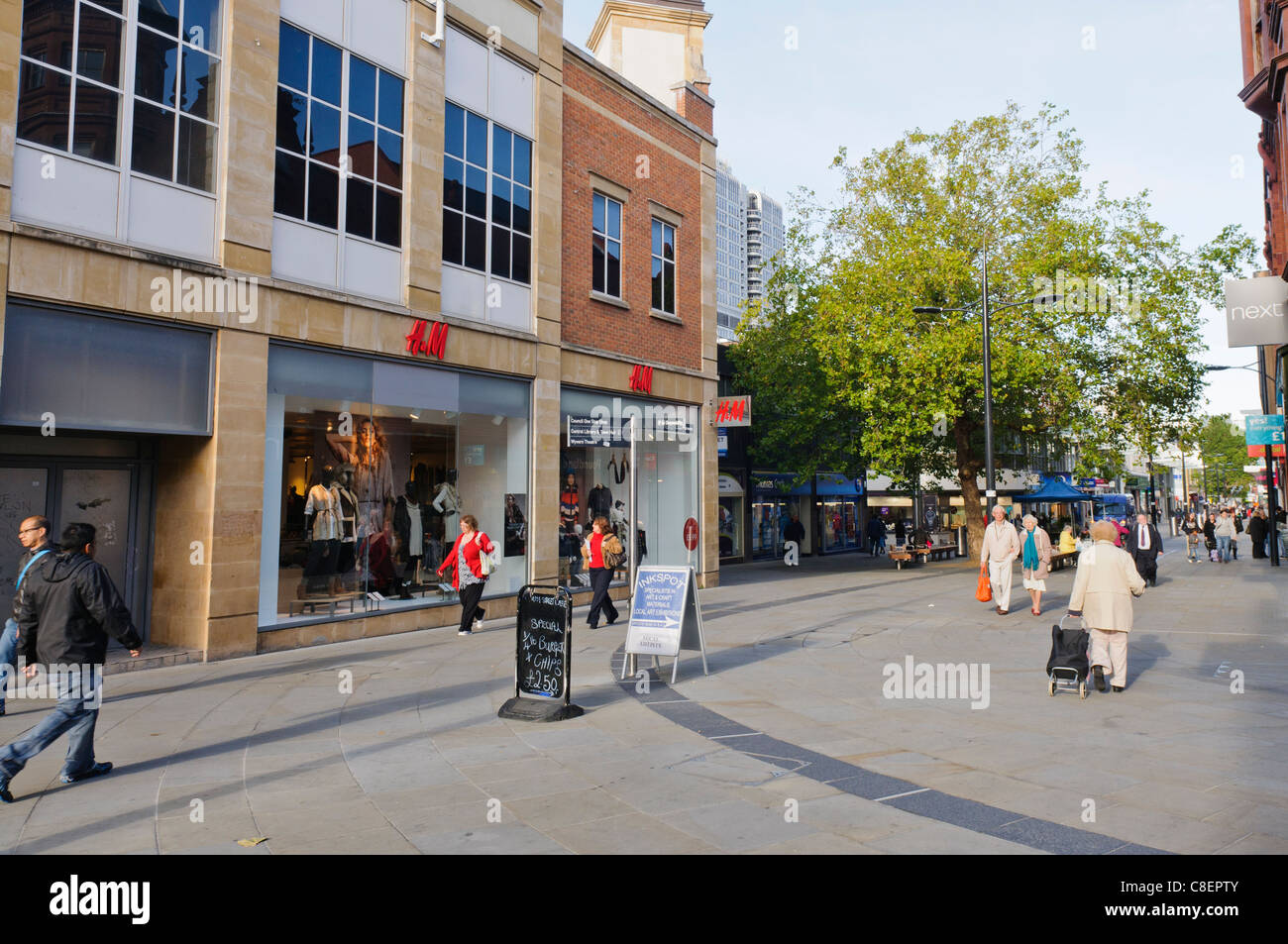 Einkaufen in swindon -Fotos und -Bildmaterial in hoher Auflösung – Alamy