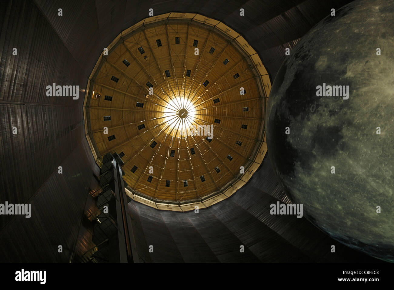 Gasometer oberhausen innen -Fotos und -Bildmaterial in hoher Auflösung ...