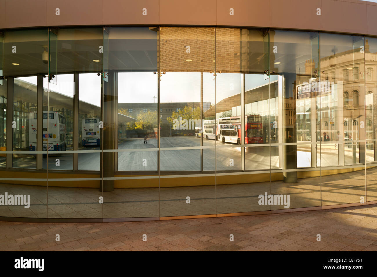 Wolverhampton busbahnhof -Fotos und -Bildmaterial in hoher Auflösung ...