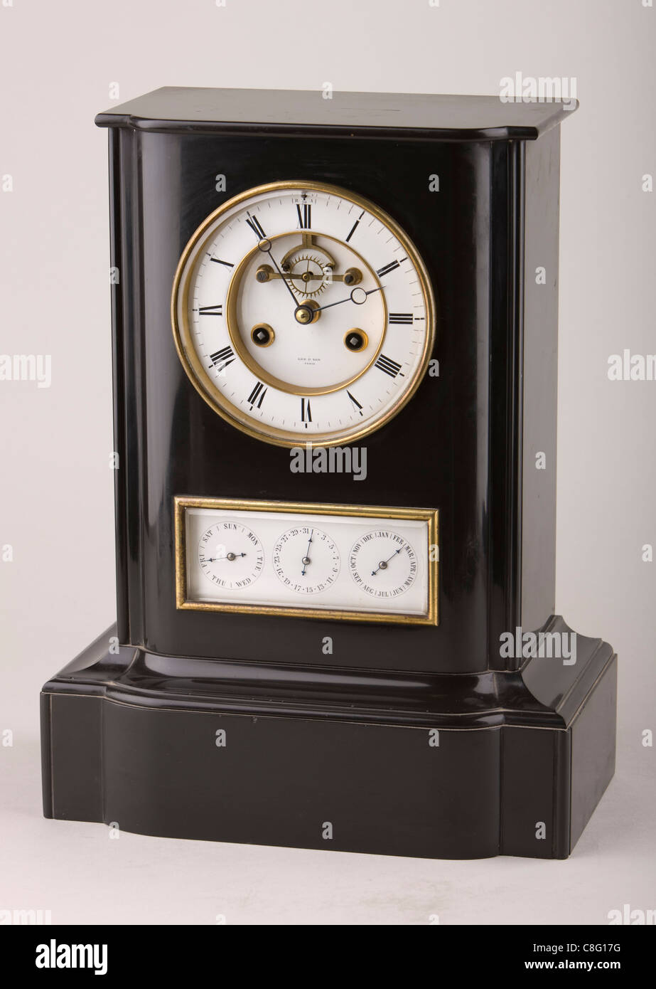 Old clocks -Fotos und -Bildmaterial in hoher Auflösung – Alamy