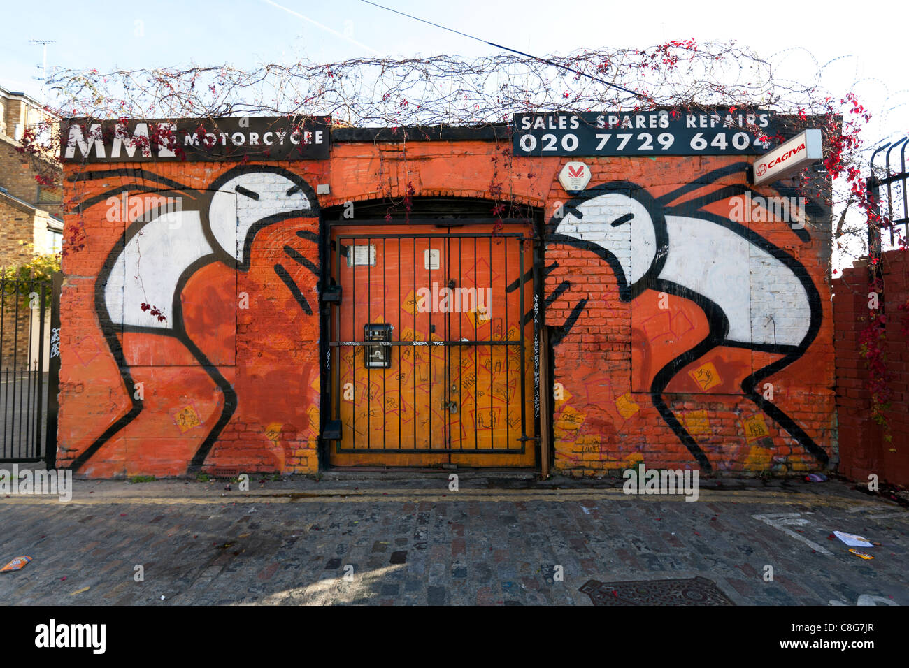Stik street art graffiti -Fotos und -Bildmaterial in hoher Auflösung ...