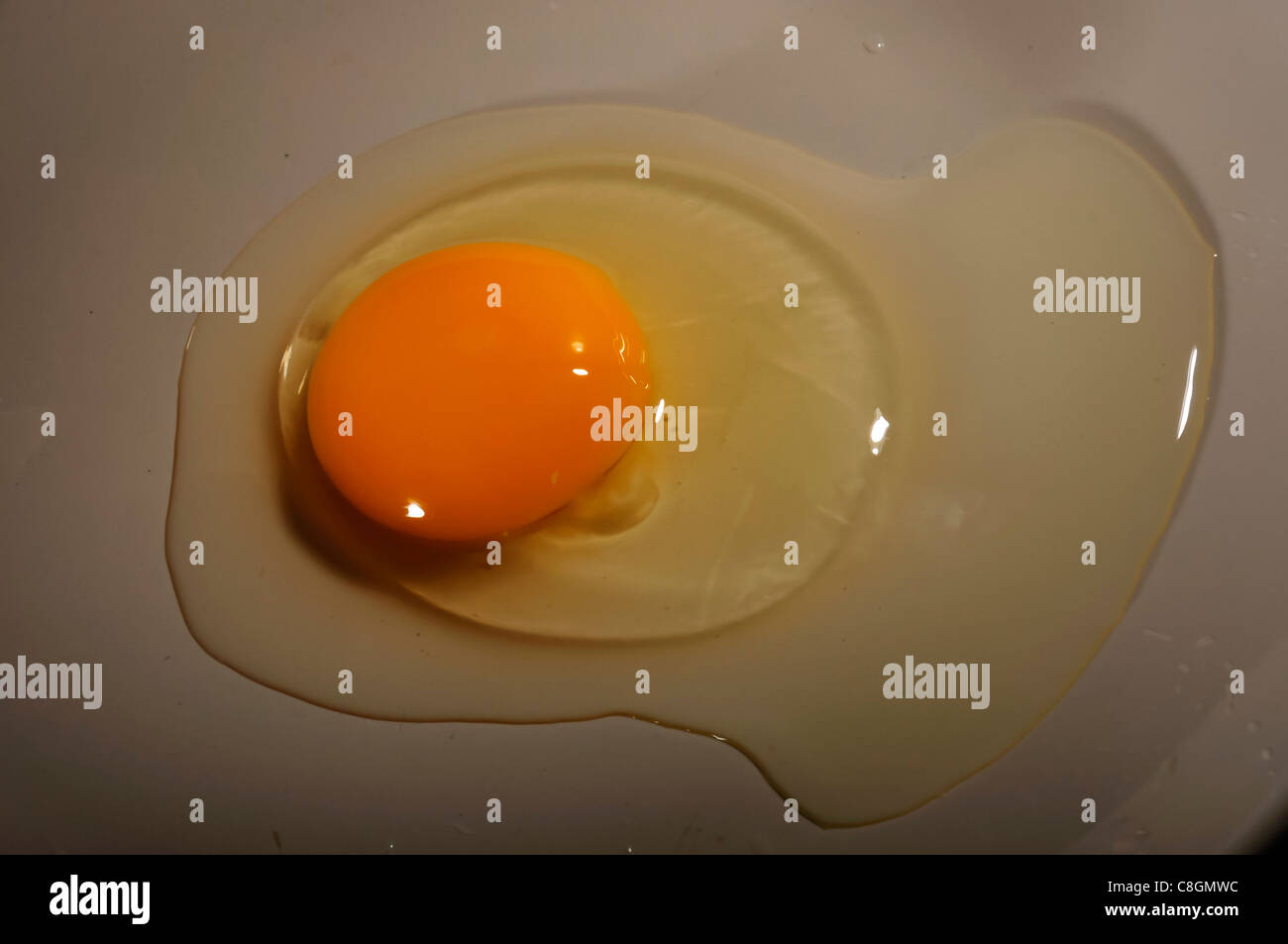 Egg yolk -Fotos und -Bildmaterial in hoher Auflösung – Alamy