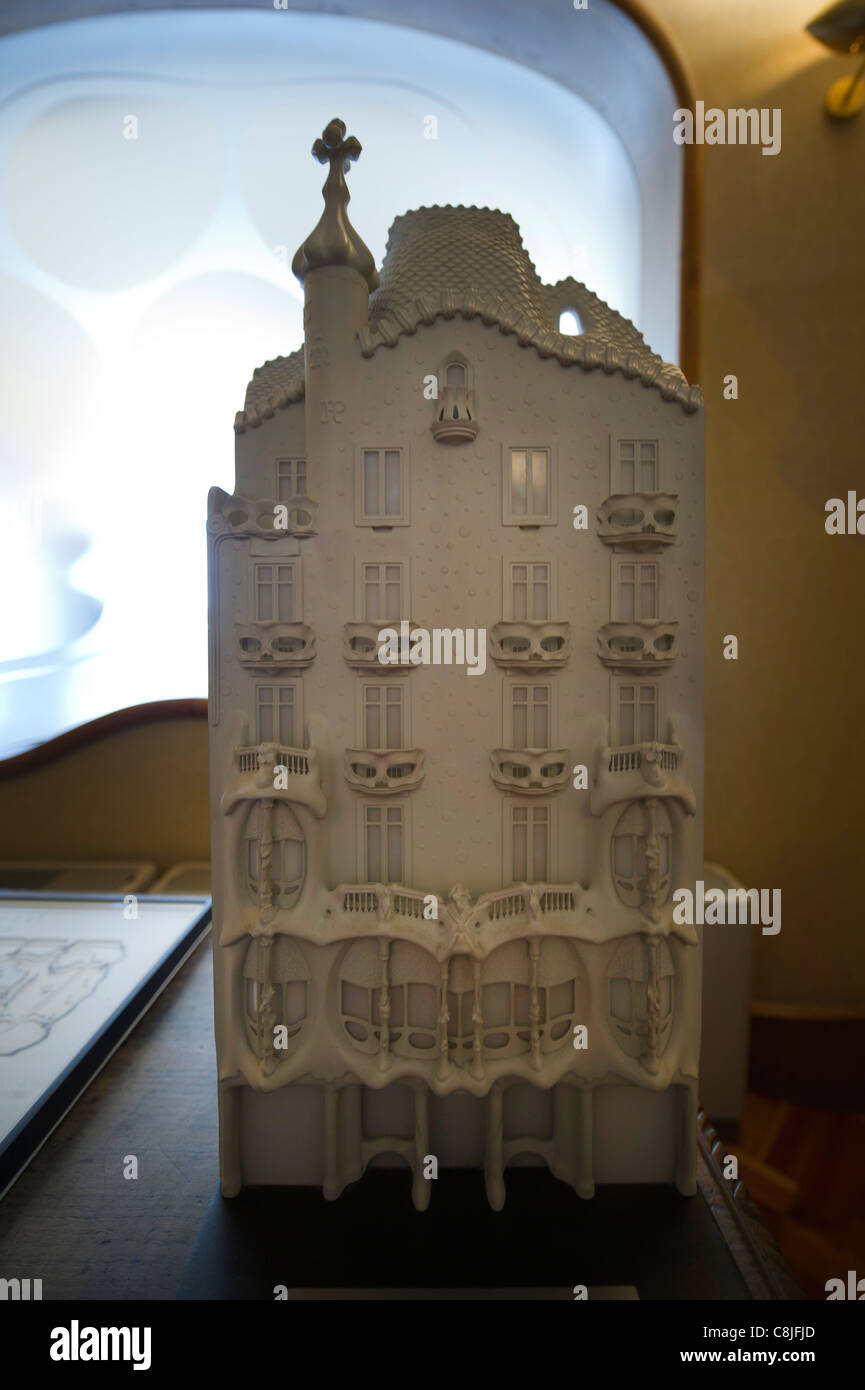 Modell der Casa Batllo von Antoni Gaudi Stockfotografie - Alamy