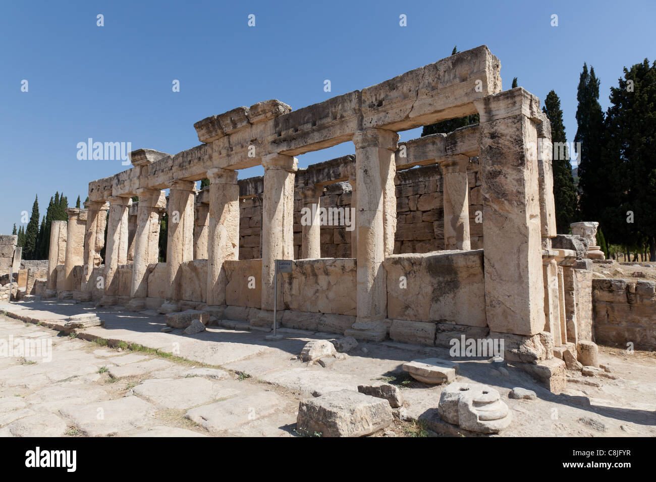 Pamukkale antike stadt -Fotos und -Bildmaterial in hoher Auflösung ...