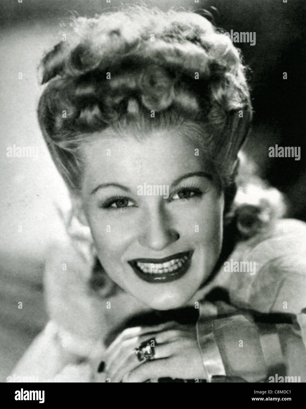 MARION HUTTON (1919-1987) US-Sängerin und Schauspielerin ...