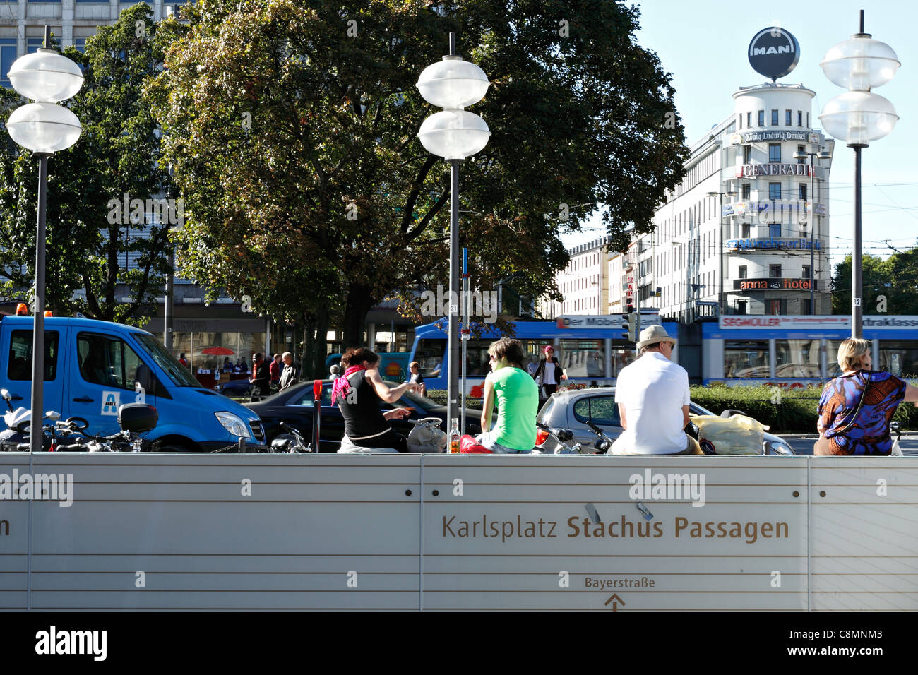 Karlsplatz Stachus, München-Oberbayern-Deutschland Stockfotografie - Alamy