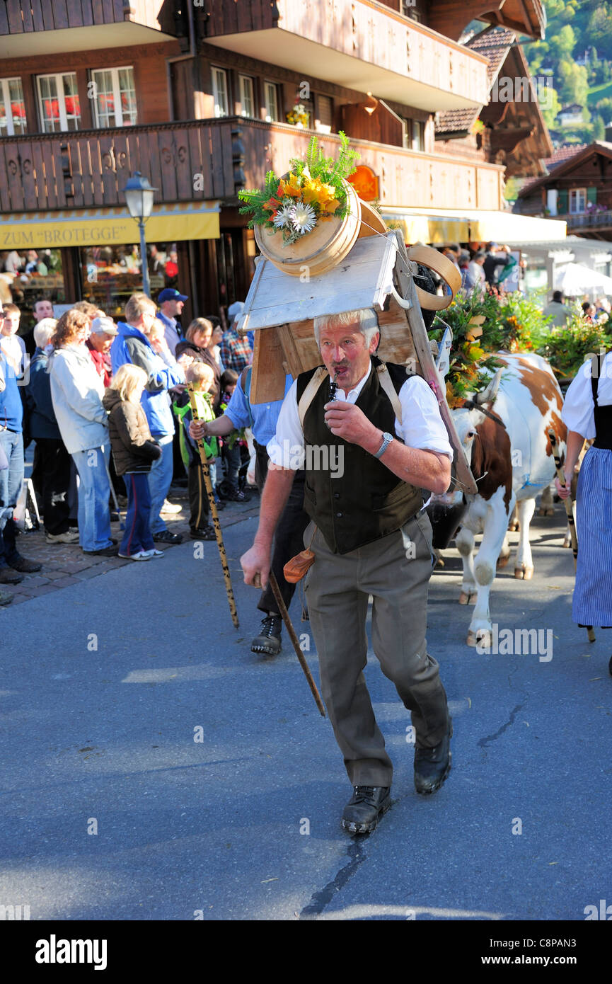 Swiss man in traditional costume -Fotos und -Bildmaterial in hoher ...