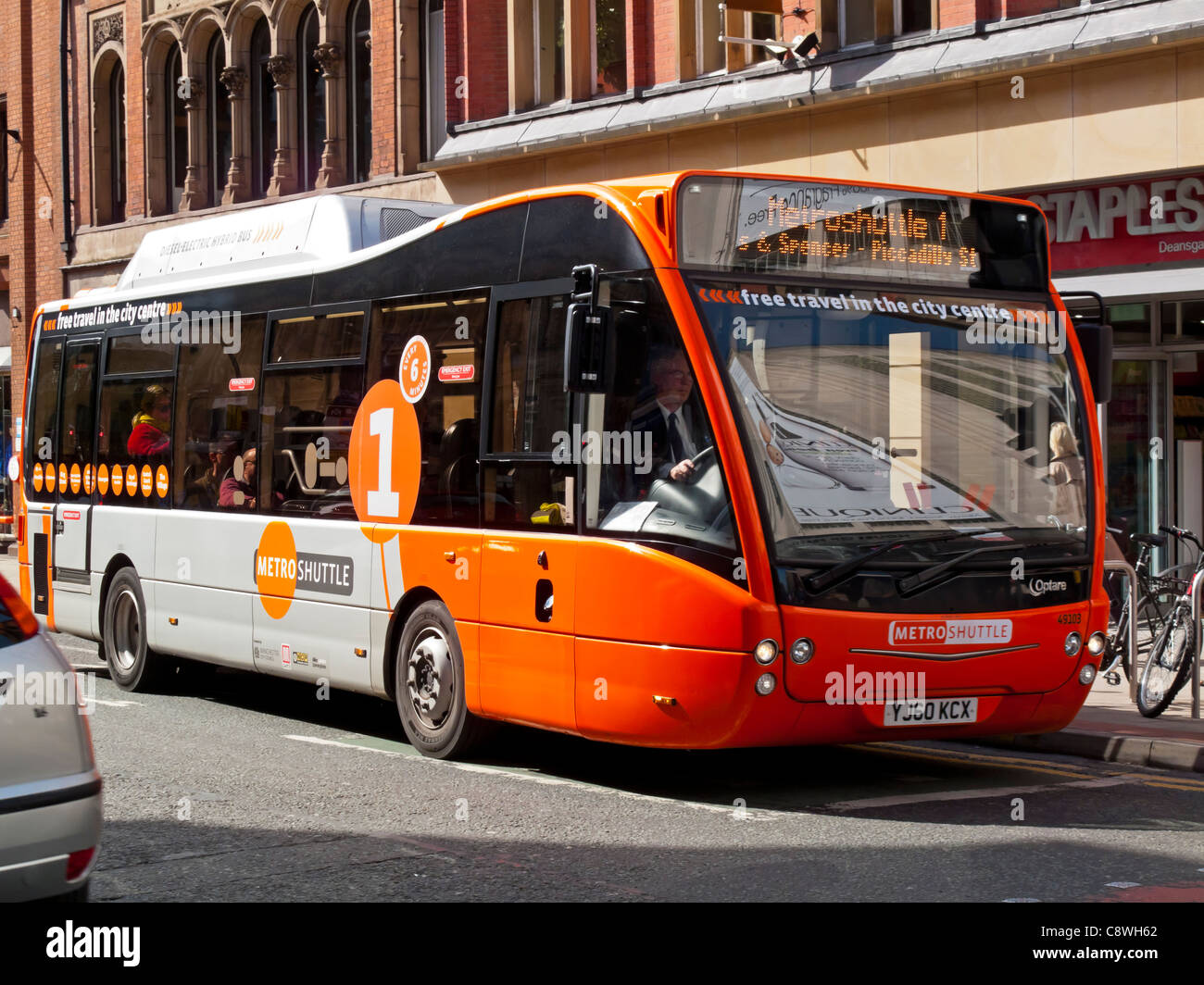 Optare hybrid bus -Fotos und -Bildmaterial in hoher Auflösung – Alamy