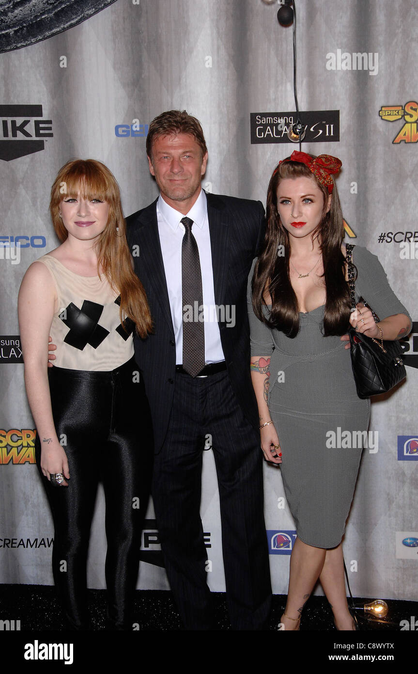 Molly Bean, Sean Bean, Lorna Bean im Ankunftsbereich für SCREAM Awards ...