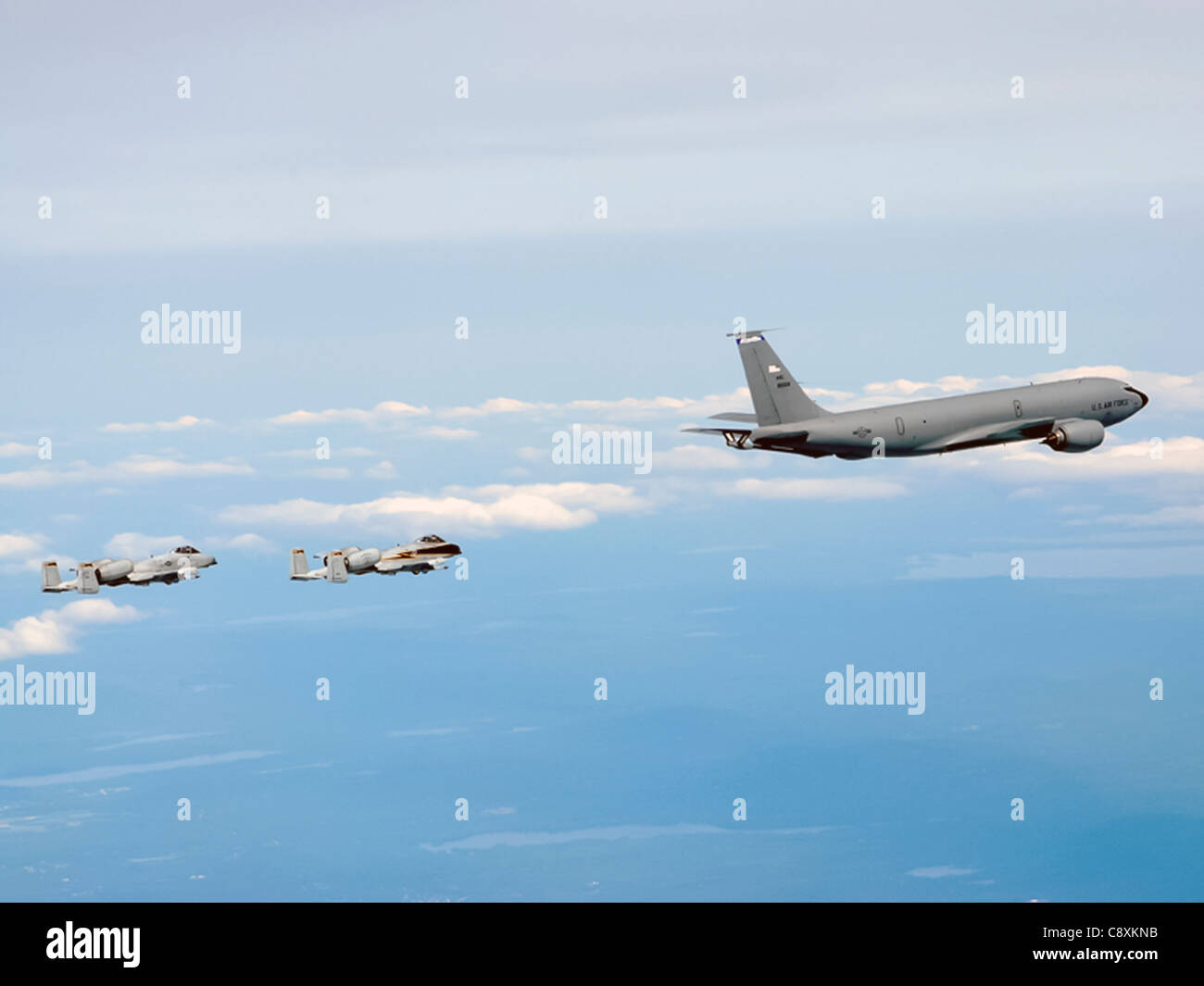 Zwei A-10 Thunderbolt IIS von der Connecticut Air National Guard 103rd ...