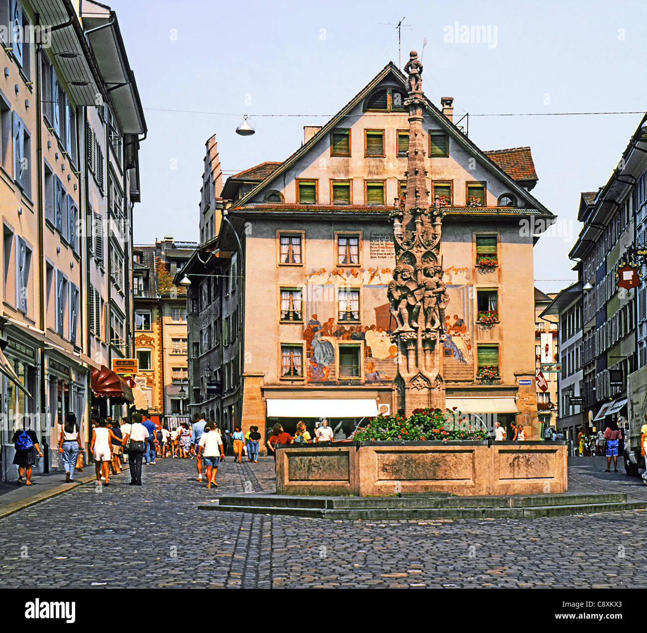 Weinmarkt luzern -Fotos und -Bildmaterial in hoher Auflösung – Alamy