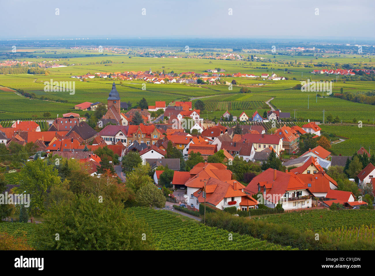 Winzerdorf rheinland pfalz -Fotos und -Bildmaterial in hoher Auflösung ...