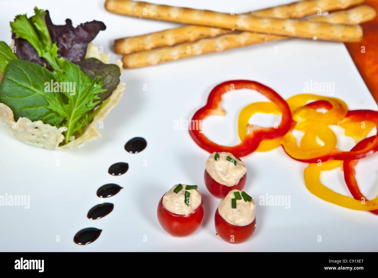 Cheese cocktail sticks -Fotos und -Bildmaterial in hoher Auflösung – Alamy