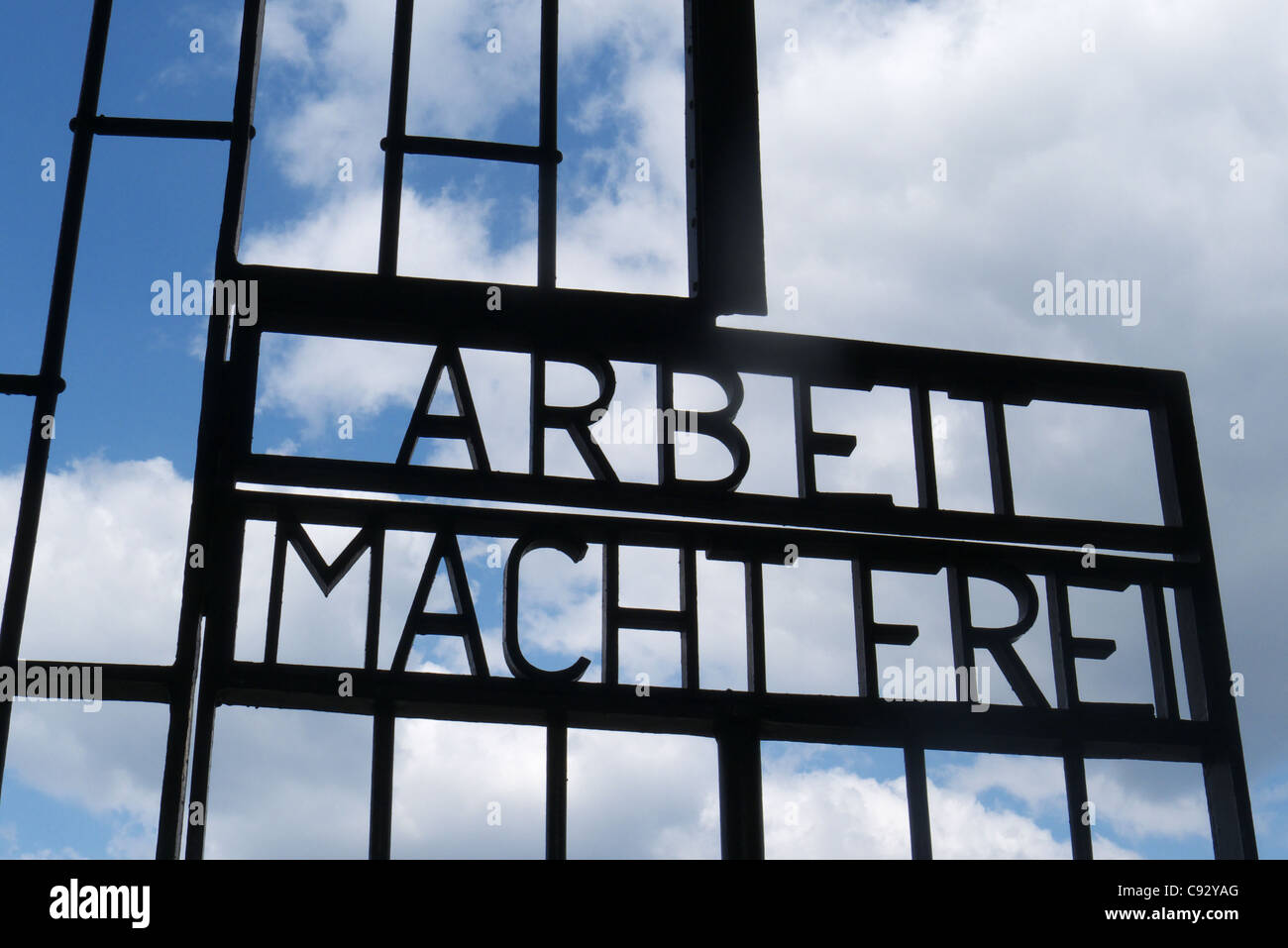 Arbeit macht frei zeichen -Fotos und -Bildmaterial in hoher Auflösung ...