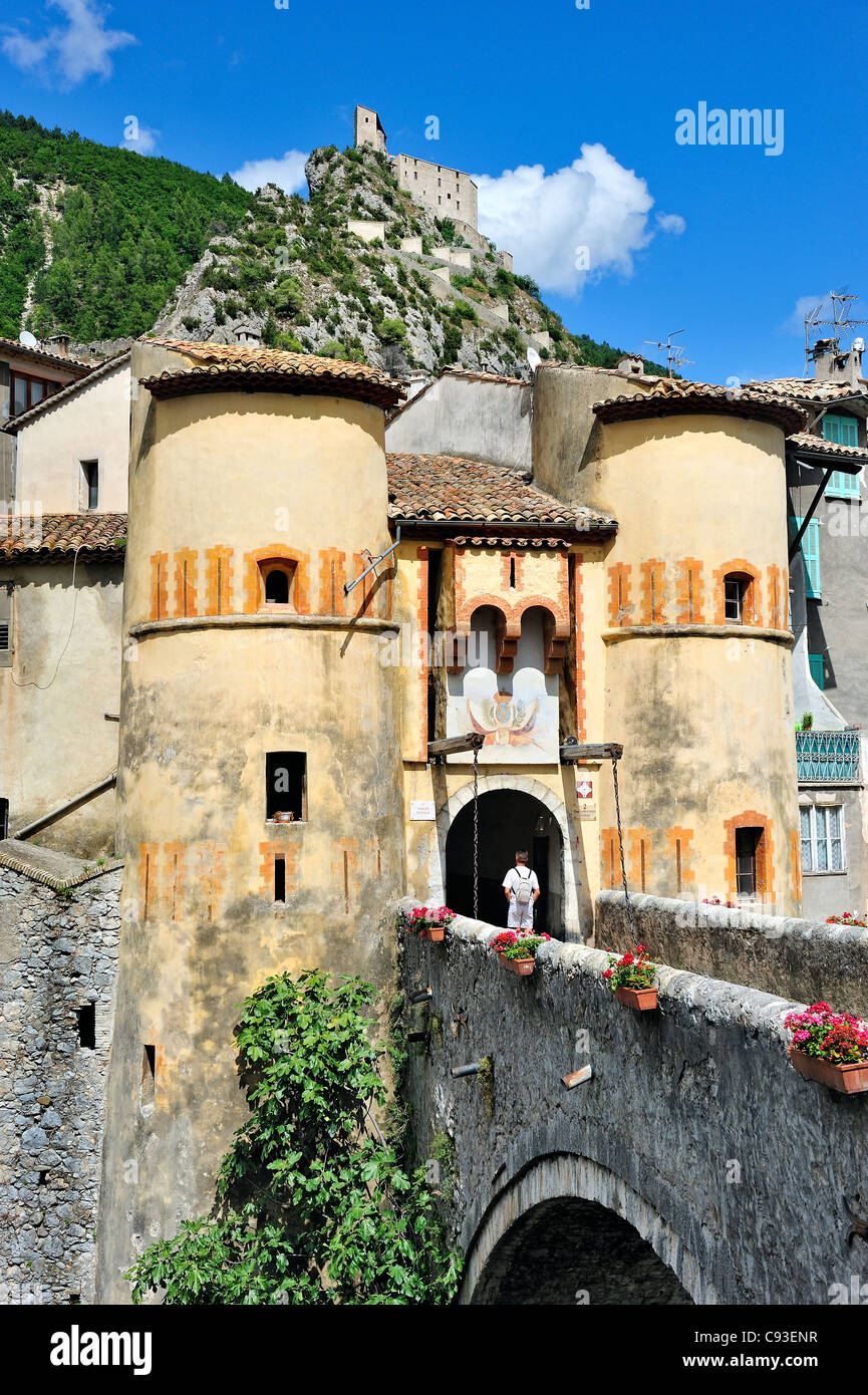 Entrevaux, Alpes de Haute Provence, Frankreich Stockfotografie - Alamy