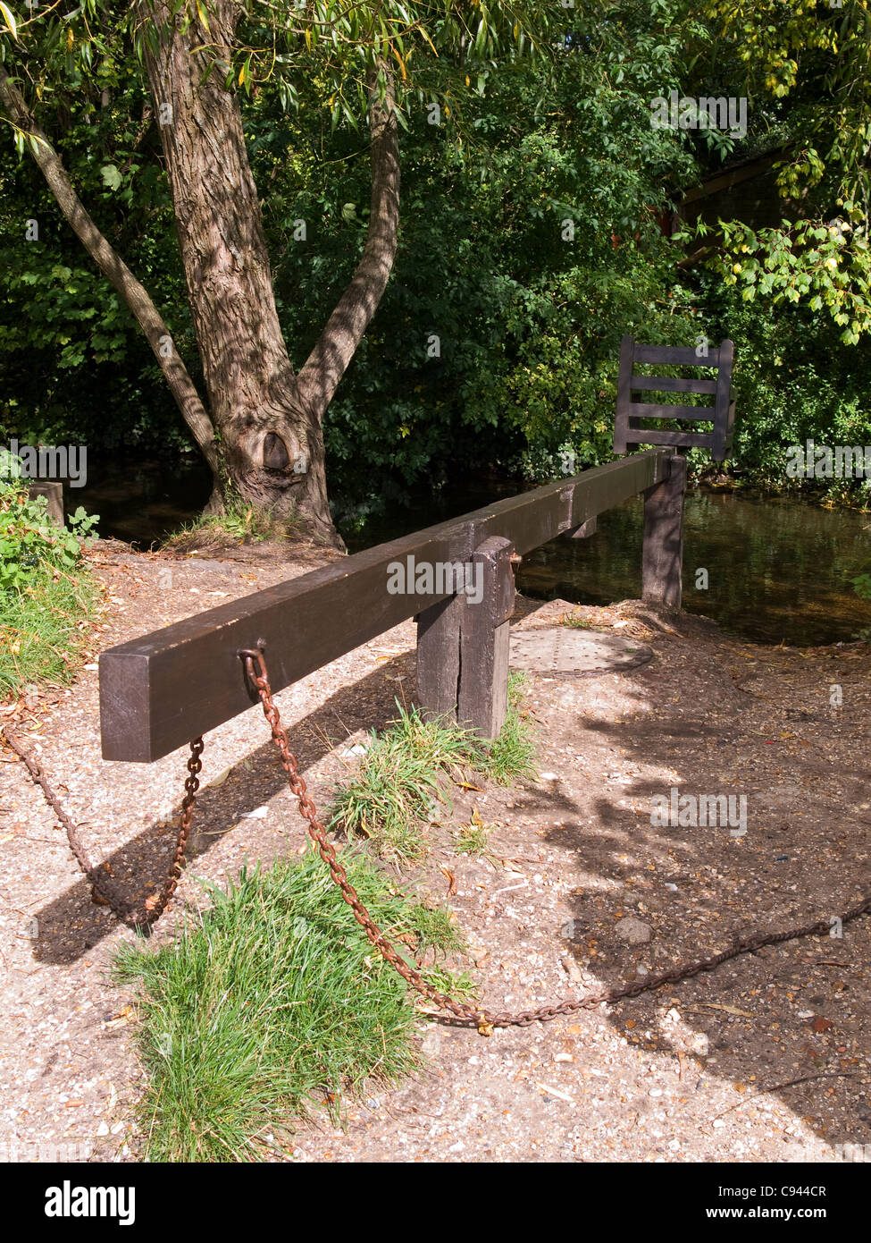 Ducking stool -Fotos und -Bildmaterial in hoher Auflösung – Alamy