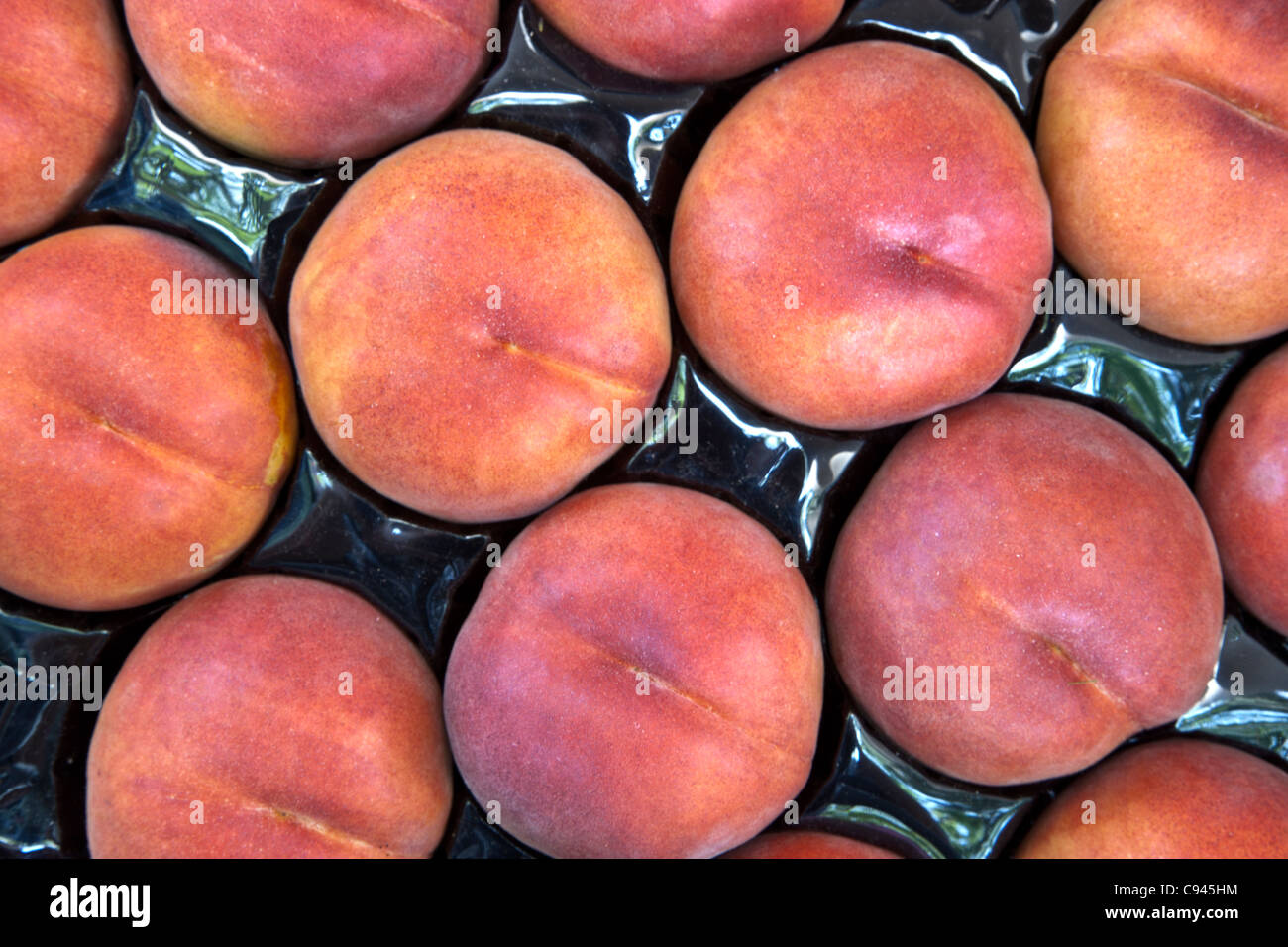 Pfirsiche markt -Fotos und -Bildmaterial in hoher Auflösung – Alamy