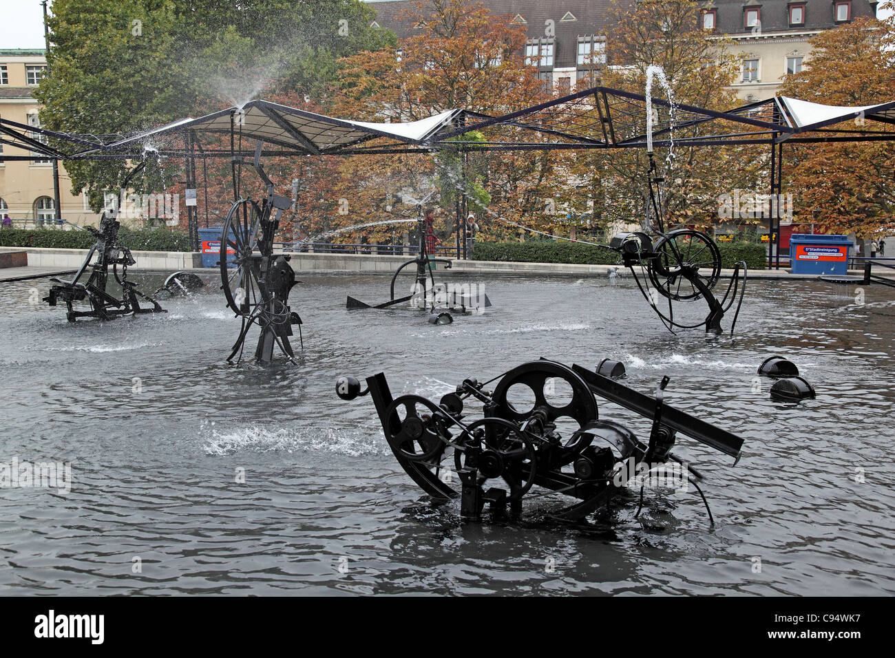 Tinguely fountain basel -Fotos und -Bildmaterial in hoher Auflösung – Alamy
