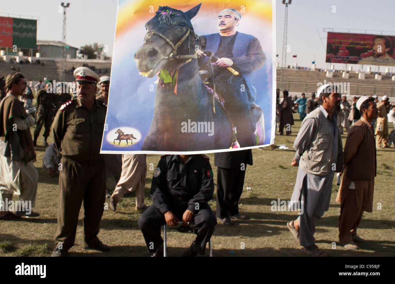 Uzbek general abdul rashid dostum -Fotos und -Bildmaterial in hoher ...