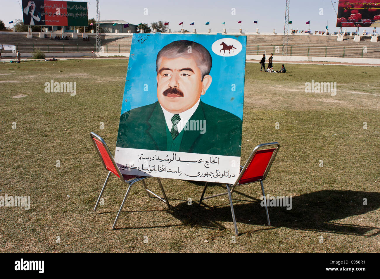 Uzbek general abdul rashid dostum -Fotos und -Bildmaterial in hoher ...