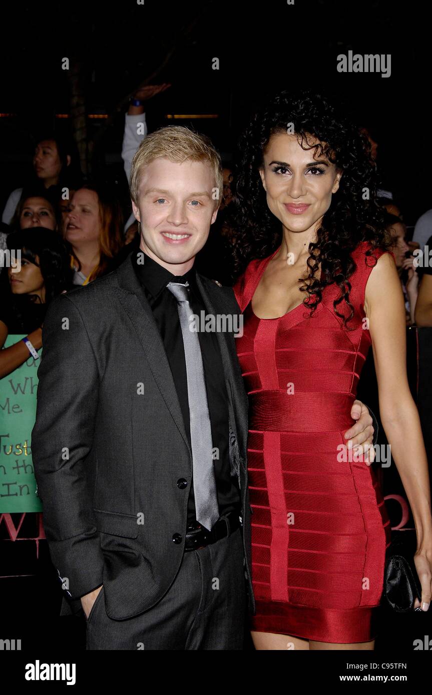 Noel fisher twilight saga -Fotos und -Bildmaterial in hoher Auflösung ...