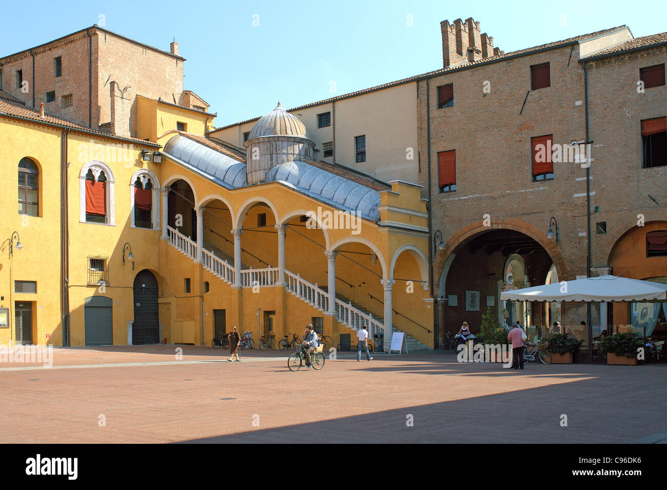 Scalone d Onore Ferrara Italien Stockfotografie - Alamy