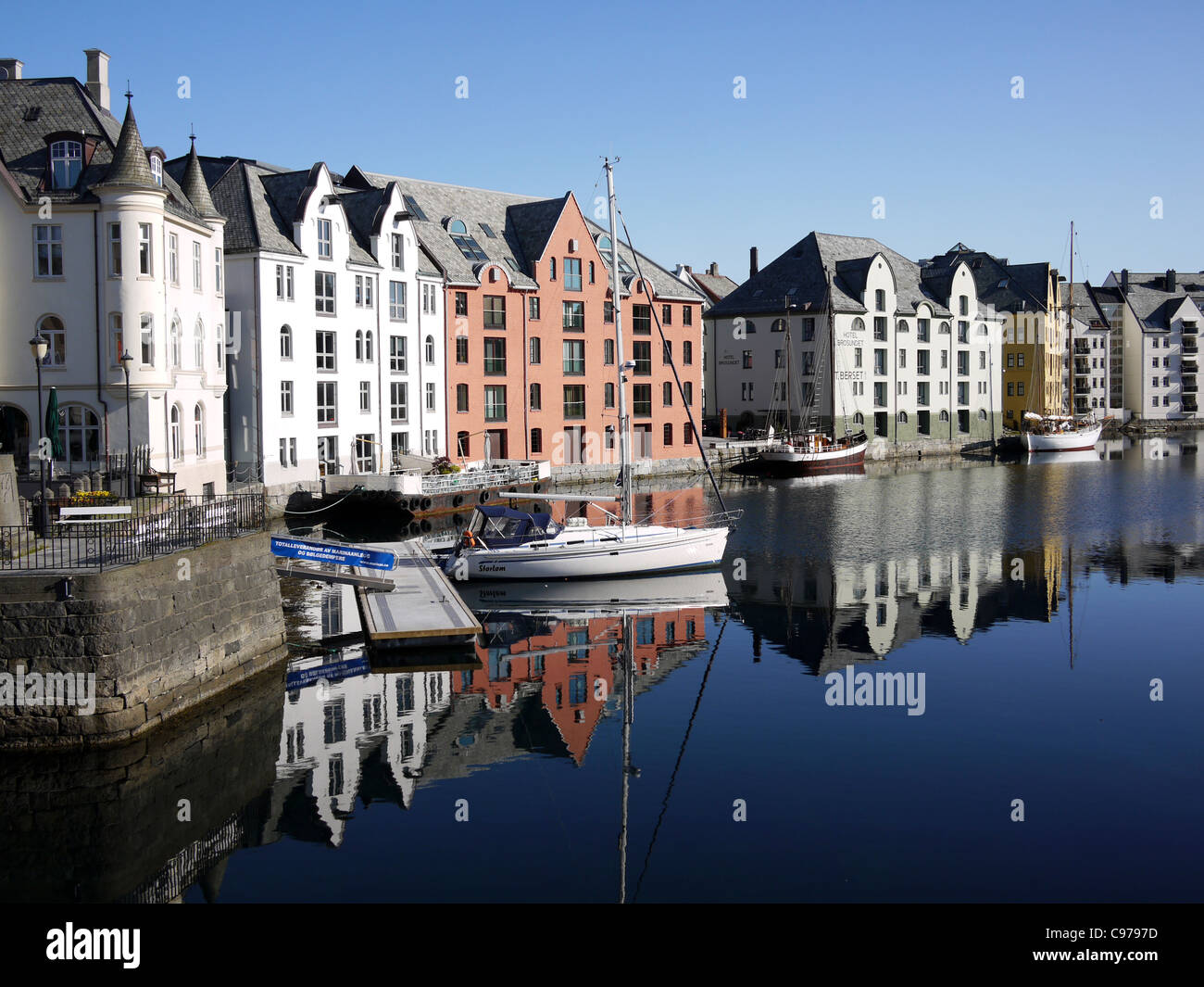 Alesund hafen -Fotos und -Bildmaterial in hoher Auflösung - Seite 2 - Alamy