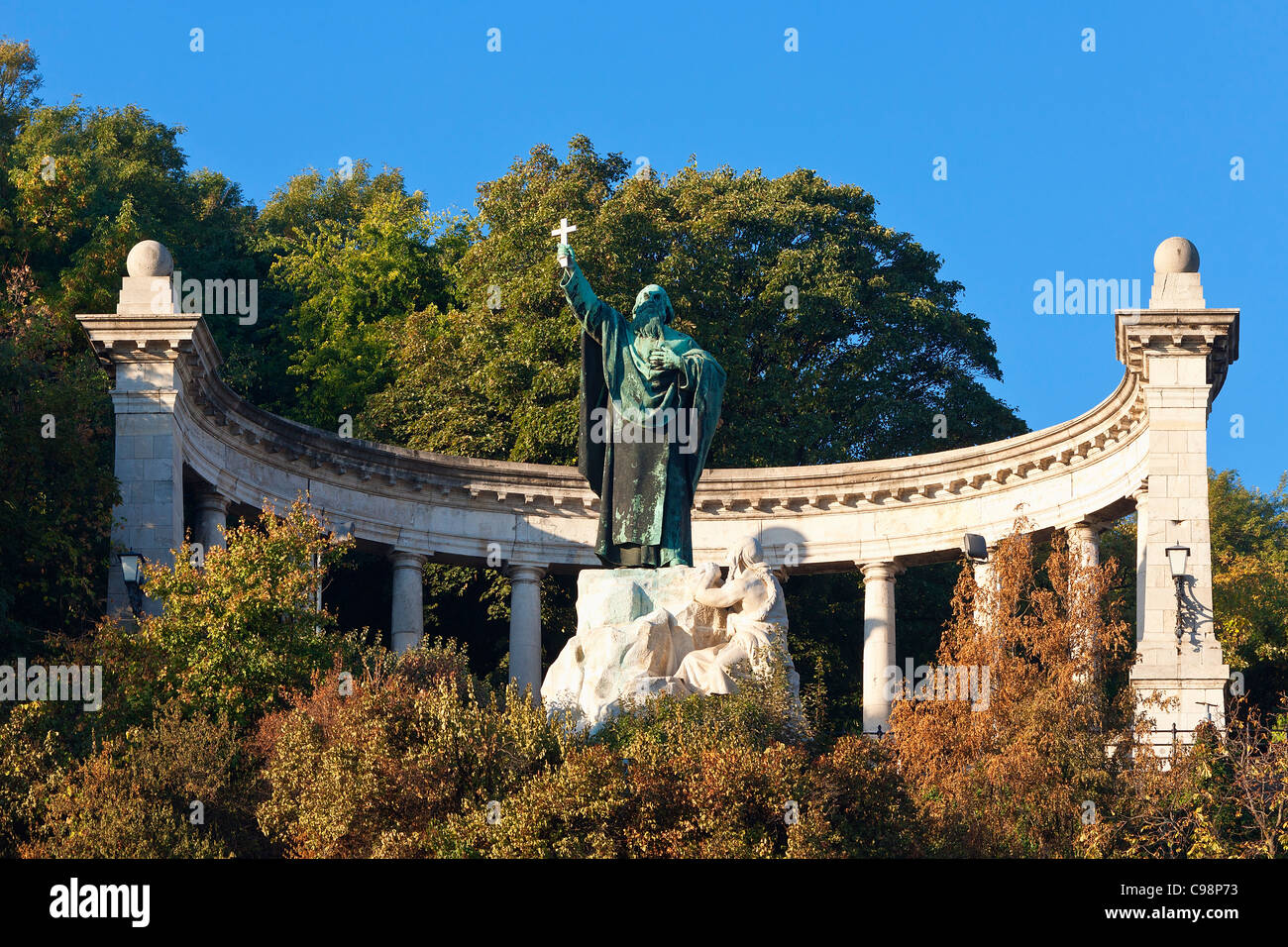 Heilige gellert statue -Fotos und -Bildmaterial in hoher Auflösung – Alamy