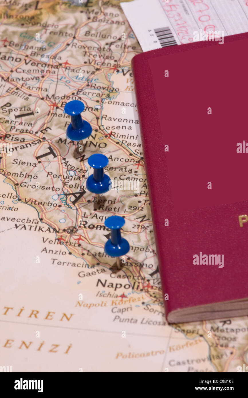 Pins zeigt den Standort der Zielpunkt auf einer Karte Stockfotografie ... Pins zeigt den Standort der Zielpunkt auf einer Karte Stockfotografie ...