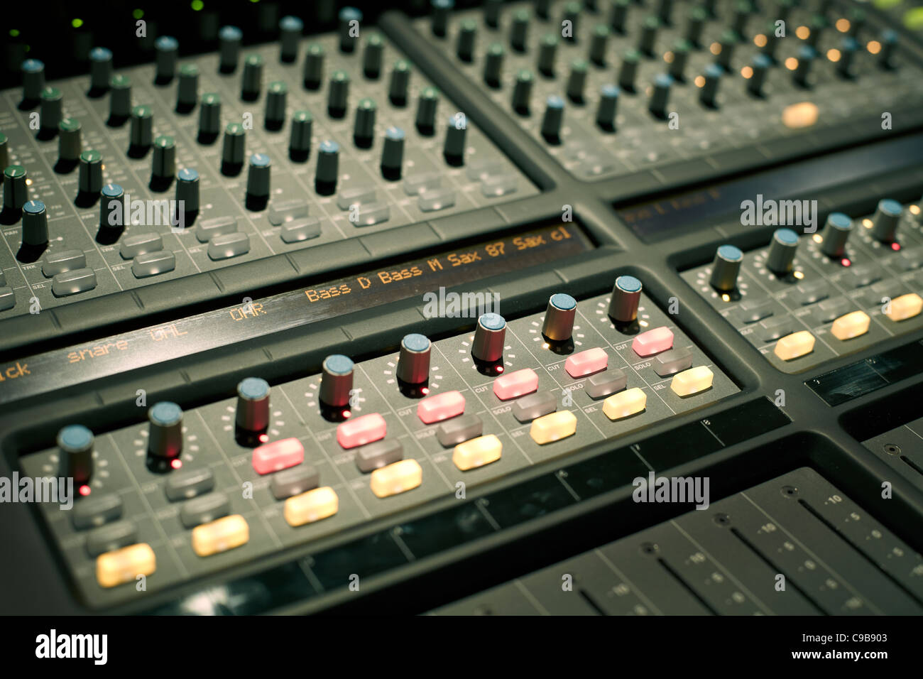 Recording Studio Mischpult in einem Aufnahmestudio Stockfotografie - Alamy