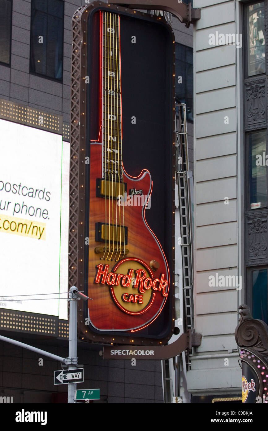 Hard rock cafe times square -Fotos und -Bildmaterial in hoher Auflösung ...