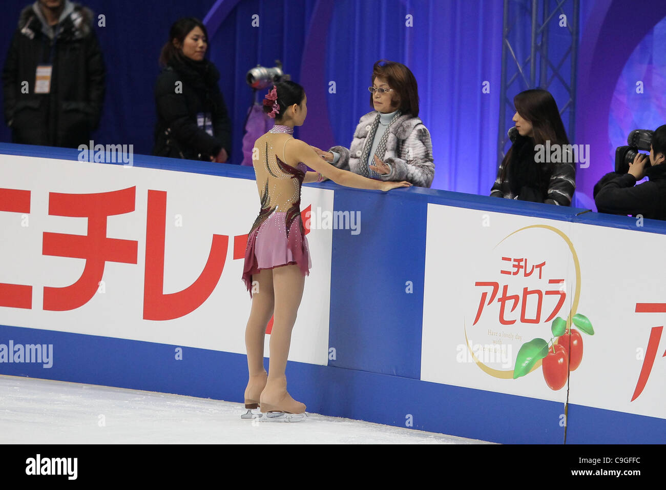 (L, R) Kanako Murakami, Machiko Yamada (JPN), 24. Dezember 2011 ...