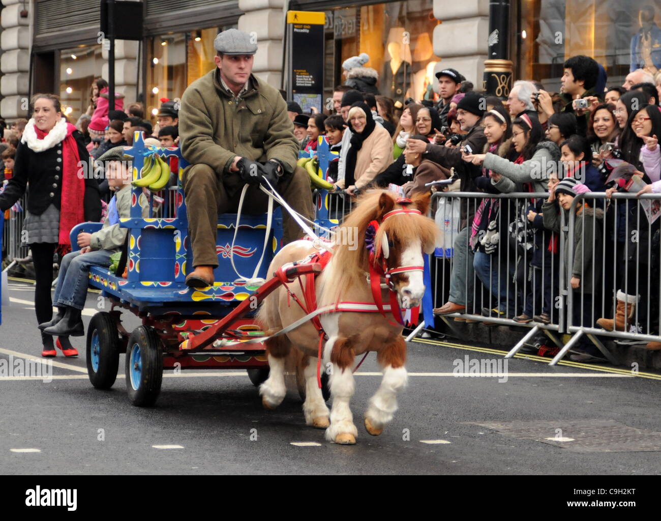 Pony cart parade -Fotos und -Bildmaterial in hoher Auflösung – Alamy