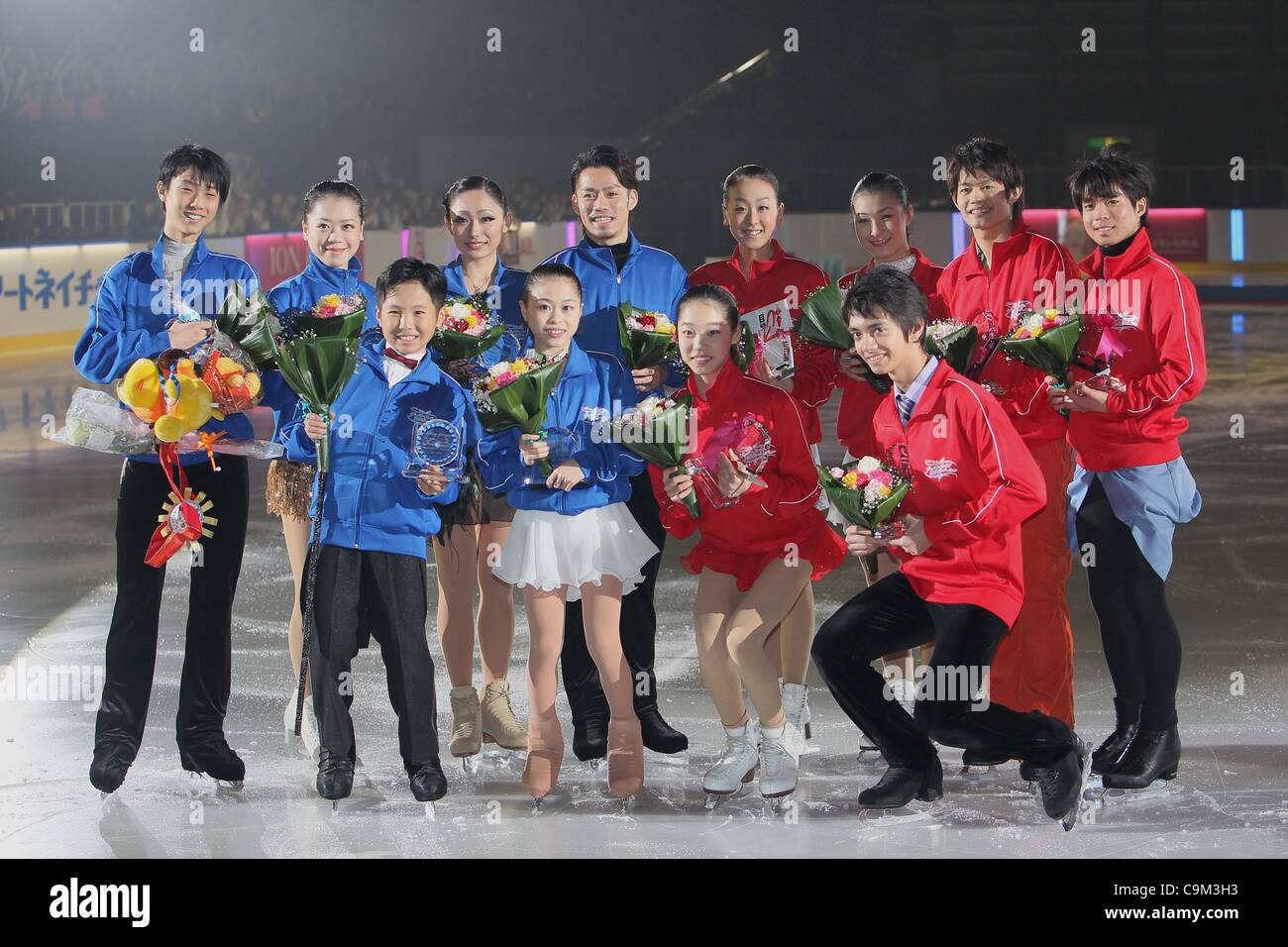 (L, R) Yuzuru Hanyu, Akiko Suzuki, Honda Taichi, Miki Ando, Satoko ...